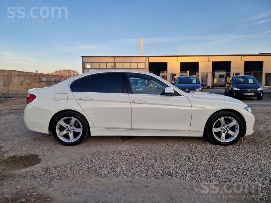 White BMW 318 2015 in Liepaja, with an engine capacity of 2.00 L and mileage of 348 thousand km for 7990 €, photo 8 on AUTOMOTO.COM.LV