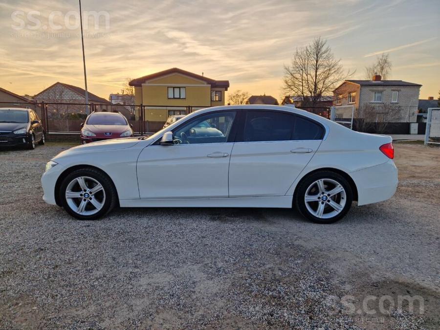White BMW 318 2015 in Liepaja, with an engine capacity of 2.00 L and mileage of 348 thousand km for 7990 €, photo 9 on AUTOMOTO.COM.LV