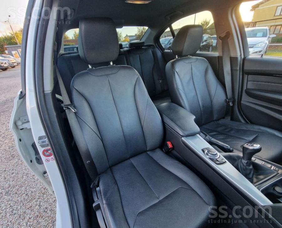 White BMW 318 2015 in Liepaja, with an engine capacity of 2.00 L and mileage of 348 thousand km for 7990 €, photo 16 on AUTOMOTO.COM.LV