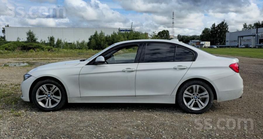 White BMW 318 2015 in Riga, with an engine capacity of 1.80 L and mileage of 295 thousand km for 4200 €, photo 3 on AUTOMOTO.COM.LV
