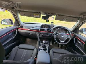 White BMW 318 2015 in Riga, with an engine capacity of 1.80 L and mileage of 295 thousand km for 4200 €, photo 10 on AUTOMOTO.COM.LV