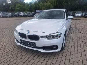 White BMW 318 2015 in Marijampole, with an engine capacity of 1.50 L and mileage of 280 thousand km for 9600 €, photo 3 on AUTOMOTO.COM.LV