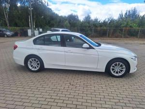 White BMW 318 2015 in Marijampole, with an engine capacity of 1.50 L and mileage of 280 thousand km for 9600 €, photo 6 on AUTOMOTO.COM.LV