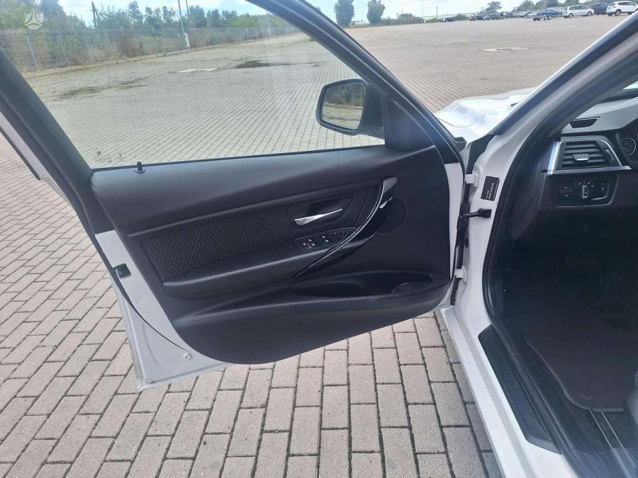 White BMW 318 2015 in Marijampole, with an engine capacity of 1.50 L and mileage of 280 thousand km for 9600 €, photo 15 on AUTOMOTO.COM.LV