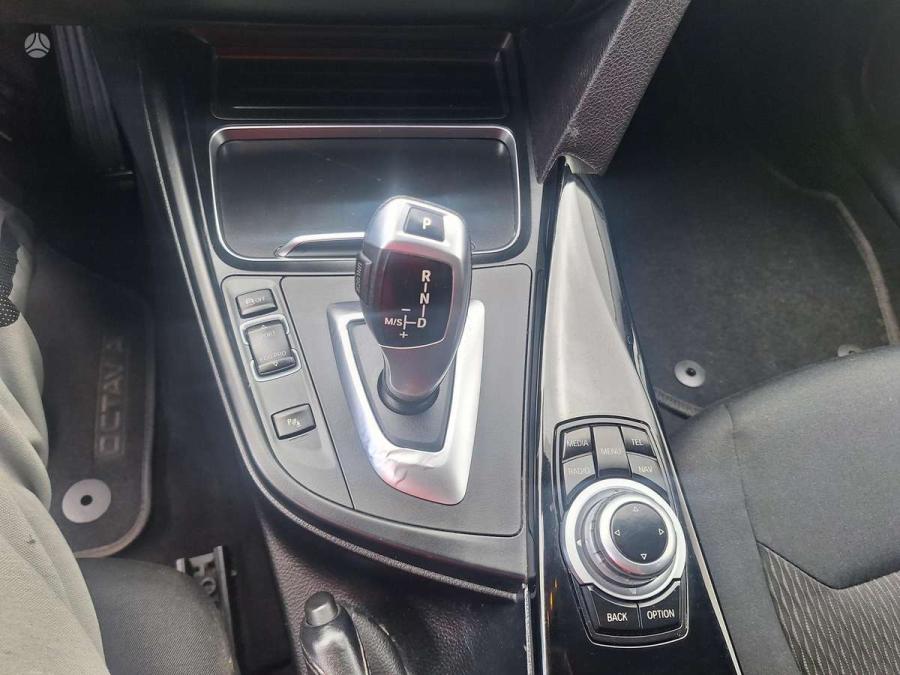 White BMW 318 2015 in Marijampole, with an engine capacity of 1.50 L and mileage of 280 thousand km for 9600 €, photo 18 on AUTOMOTO.COM.LV