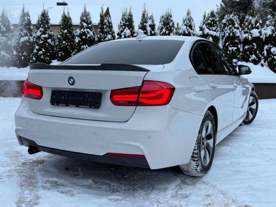 Balts BMW 318 2016 Utena, ar dzinēja tilpumu 2.00 L un nobraukumu 270 tūkst. km par 12300 €, foto 5 vietnē AUTOMOTO.COM.LV