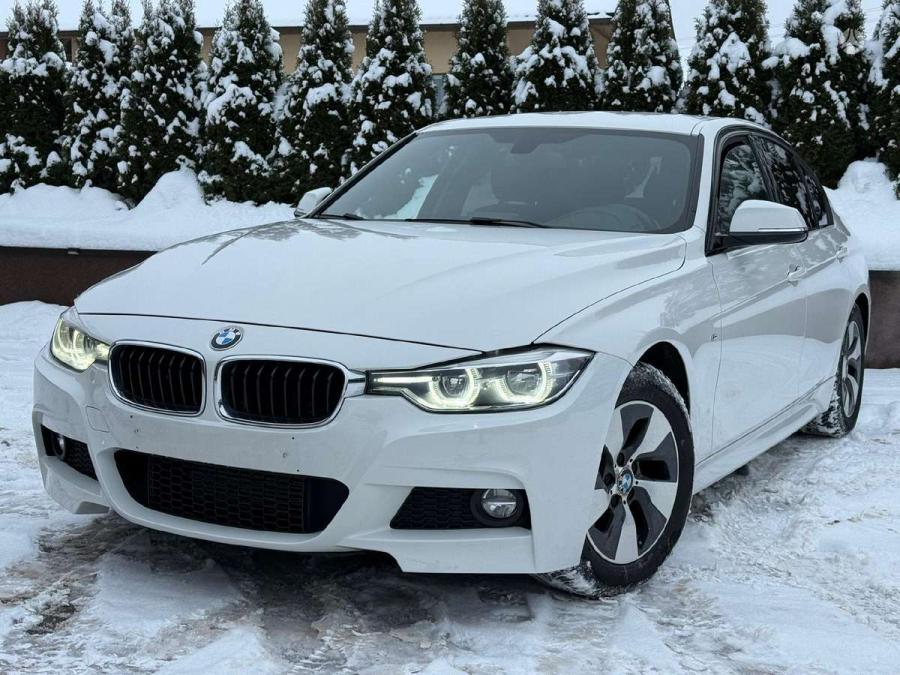 White BMW 318 2016 in Utena, with an engine capacity of 2.00 L and mileage of 270 thousand km for 11500 €, photo 2 on AUTOMOTO.COM.LV