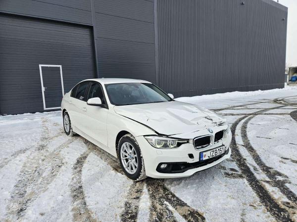 White BMW 318 2017 in Kaunas, with an engine capacity of 1.50 L and mileage of 128 thousand km for 6500 €, photo 1 on AUTOMOTO.COM.LV