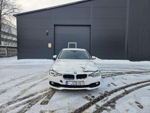 White BMW 318 2017 in Kaunas, with an engine capacity of 1.50 L and mileage of 128 thousand km for 6500 €, photo 2 on AUTOMOTO.COM.LV