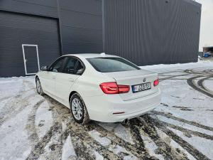 White BMW 318 2017 in Kaunas, with an engine capacity of 1.50 L and mileage of 128 thousand km for 6500 €, photo 6 on AUTOMOTO.COM.LV
