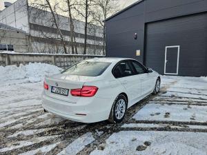 White BMW 318 2017 in Kaunas, with an engine capacity of 1.50 L and mileage of 128 thousand km for 6500 €, photo 8 on AUTOMOTO.COM.LV