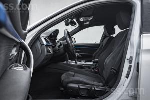White BMW 318 2017 in Riga, with an engine capacity of 2.00 L and mileage of 166 thousand km for 17500 €, photo 11 on AUTOMOTO.COM.LV
