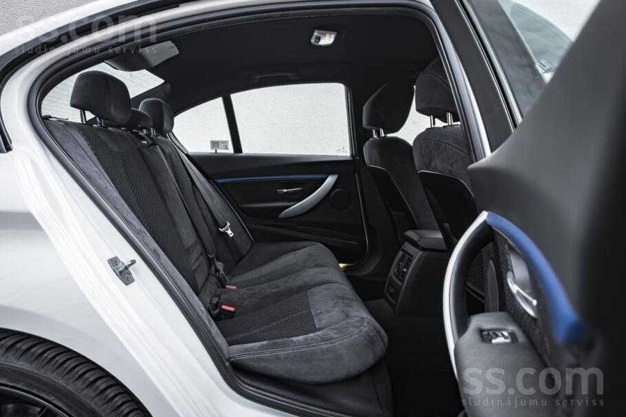 White BMW 318 2017 in Riga, with an engine capacity of 2.00 L and mileage of 166 thousand km for 17500 €, photo 14 on AUTOMOTO.COM.LV