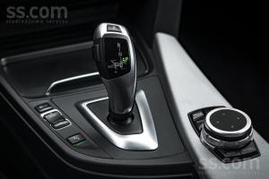 White BMW 318 2017 in Riga, with an engine capacity of 2.00 L and mileage of 166 thousand km for 17500 €, photo 21 on AUTOMOTO.COM.LV