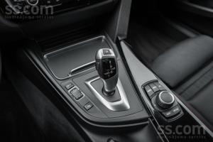 White BMW 318 2017 in Riga, with an engine capacity of 1.50 L and mileage of 151 thousand km for 13750 €, photo 22 on AUTOMOTO.COM.LV