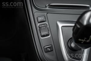 White BMW 318 2017 in Riga, with an engine capacity of 1.50 L and mileage of 151 thousand km for 13750 €, photo 23 on AUTOMOTO.COM.LV