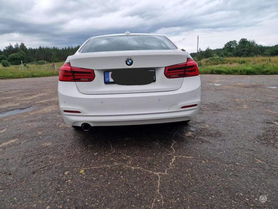 Balts BMW 318 2017 Trakai, ar dzinēja tilpumu 1.50 L un nobraukumu 128 tūkst. km par 12500 €, foto 7 vietnē AUTOMOTO.COM.LV