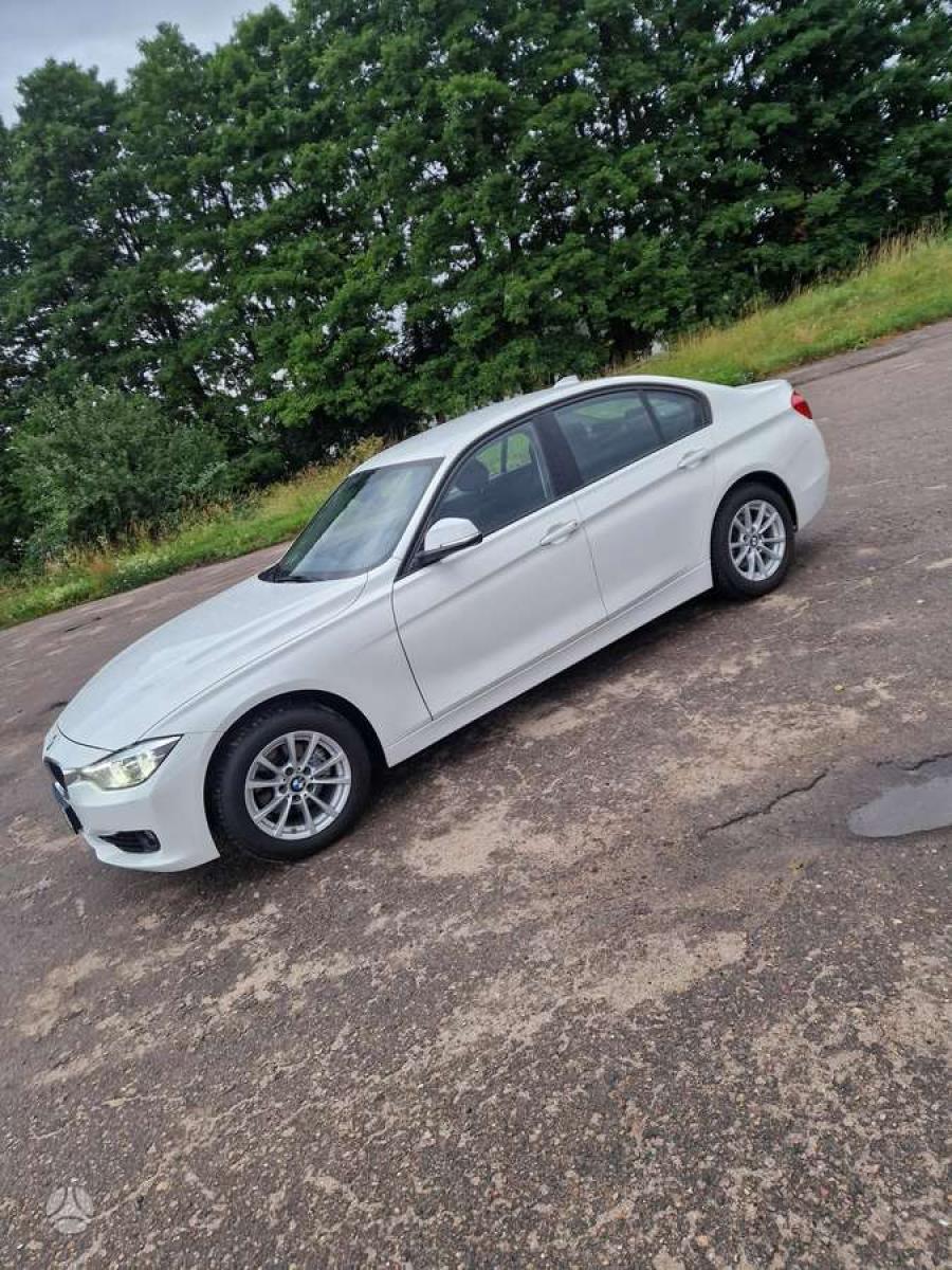 Balts BMW 318 2017 Trakai, ar dzinēja tilpumu 1.50 L un nobraukumu 128 tūkst. km par 12500 €, foto 8 vietnē AUTOMOTO.COM.LV