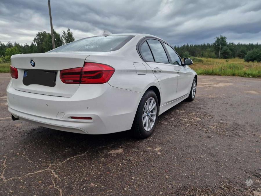 Balts BMW 318 2017 Trakai, ar dzinēja tilpumu 1.50 L un nobraukumu 128 tūkst. km par 12500 €, foto 10 vietnē AUTOMOTO.COM.LV