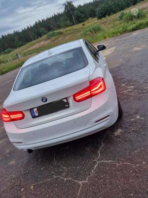 Balts BMW 318 2017 Trakai, ar dzinēja tilpumu 1.50 L un nobraukumu 128 tūkst. km par 12500 €, foto 14 vietnē AUTOMOTO.COM.LV