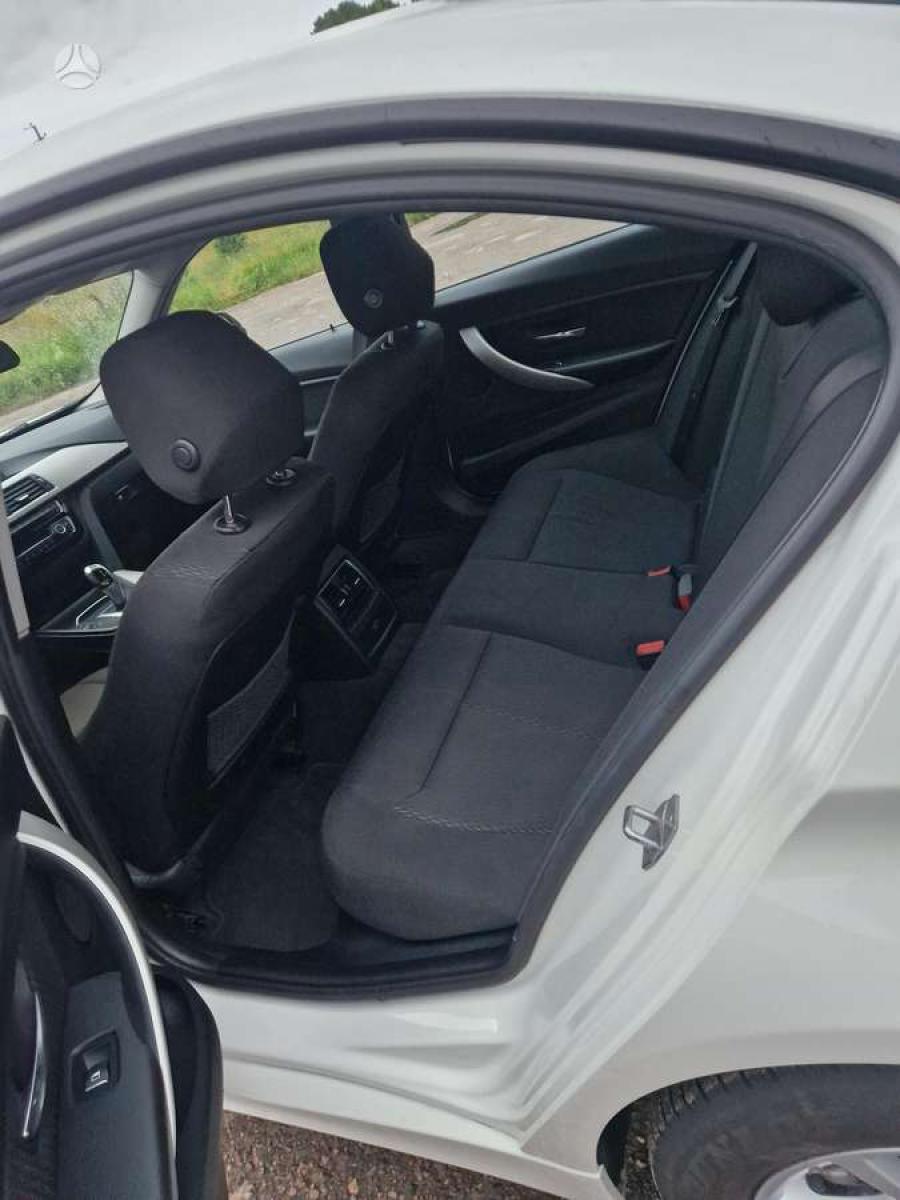 Balts BMW 318 2017 Trakai, ar dzinēja tilpumu 1.50 L un nobraukumu 128 tūkst. km par 12500 €, foto 21 vietnē AUTOMOTO.COM.LV