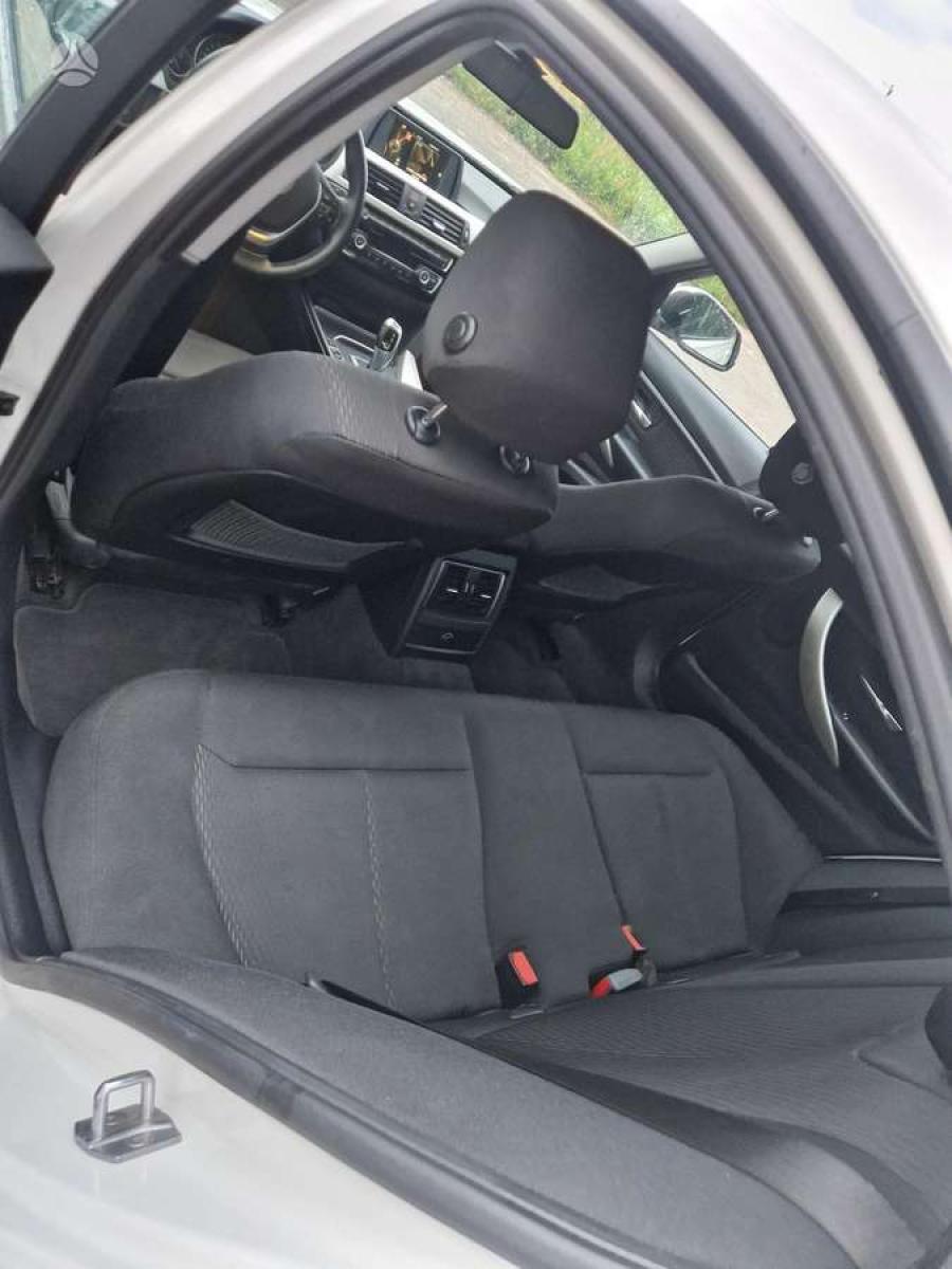 Balts BMW 318 2017 Trakai, ar dzinēja tilpumu 1.50 L un nobraukumu 128 tūkst. km par 12500 €, foto 22 vietnē AUTOMOTO.COM.LV