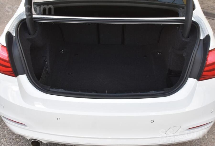 White BMW 318 2017 in Talsi, with an engine capacity of 2.00 L and mileage of 263 thousand km for 9900 €, photo 10 on AUTOMOTO.COM.LV