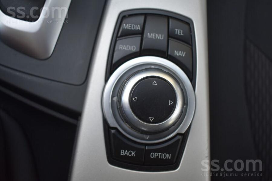 White BMW 318 2017 in Talsi, with an engine capacity of 2.00 L and mileage of 263 thousand km for 9900 €, photo 15 on AUTOMOTO.COM.LV