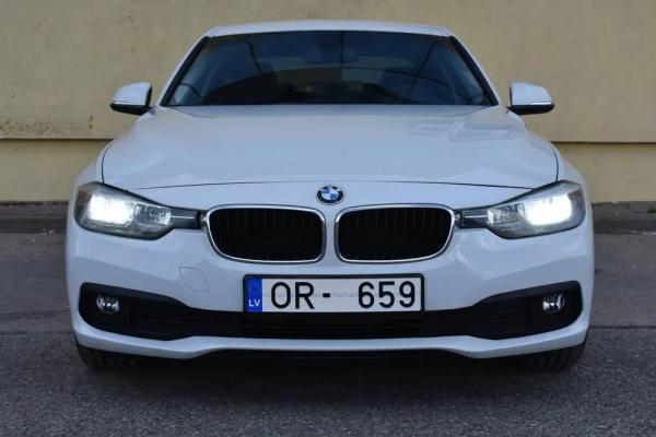 White BMW 318 2017 in Talsi, with an engine capacity of 2.00 L and mileage of 263 thousand km for 9900 €, photo 3 on AUTOMOTO.COM.LV