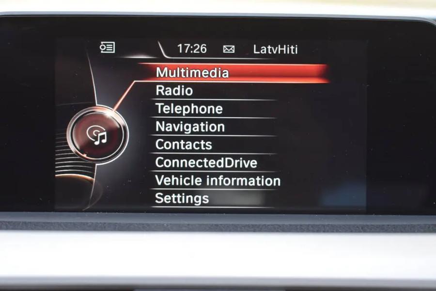 White BMW 318 2017 in Talsi, with an engine capacity of 2.00 L and mileage of 263 thousand km for 9900 €, photo 21 on AUTOMOTO.COM.LV