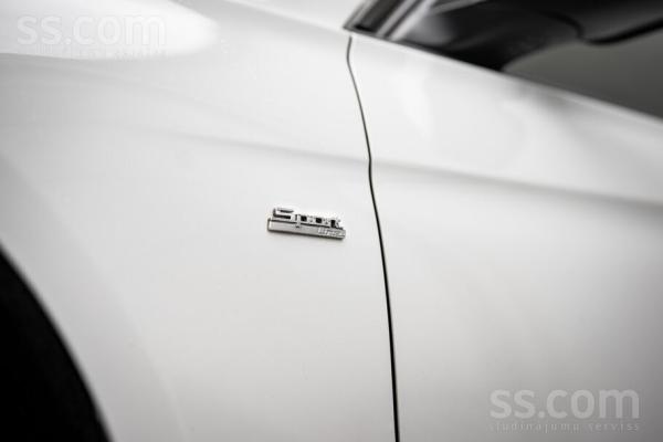 White BMW 318 2017 in Riga, with an engine capacity of 1.50 L and mileage of 151 thousand km for 12900 €, photo 9 on AUTOMOTO.COM.LV