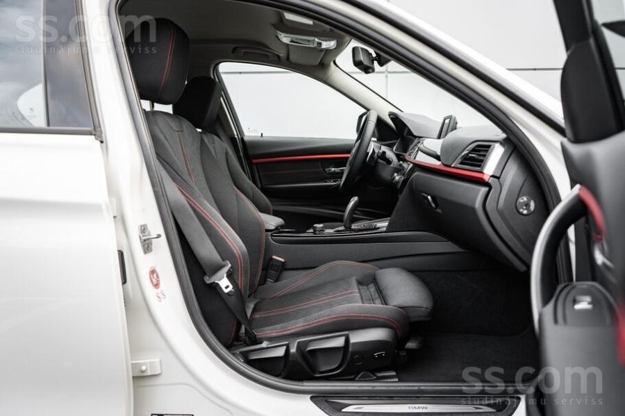 Balts BMW 318 2017 Rīga, ar dzinēja tilpumu 1.50 L un nobraukumu 151 tūkst. km par 11990 €, foto 13 vietnē AUTOMOTO.COM.LV