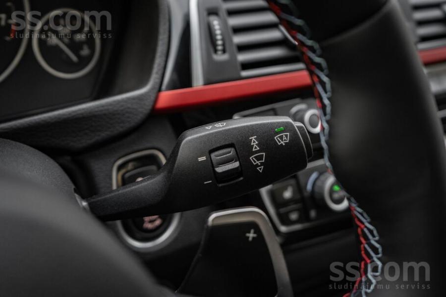 Balts BMW 318 2017 Rīga, ar dzinēja tilpumu 1.50 L un nobraukumu 151 tūkst. km par 11990 €, foto 21 vietnē AUTOMOTO.COM.LV
