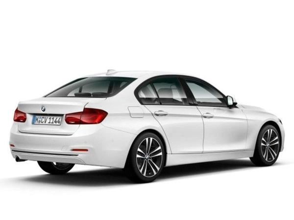 White BMW 318 2018 in Kaunas, with an engine capacity of 1.50 L and mileage of 91 thousand km for 22328 €, photo 5 on AUTOMOTO.COM.LV