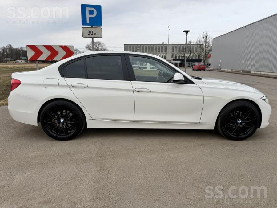 Balts BMW 318 2018 Jūrmala, ar dzinēja tilpumu 1.50 L un nobraukumu 165 tūkst. km par 13700 €, foto 4 vietnē AUTOMOTO.COM.LV