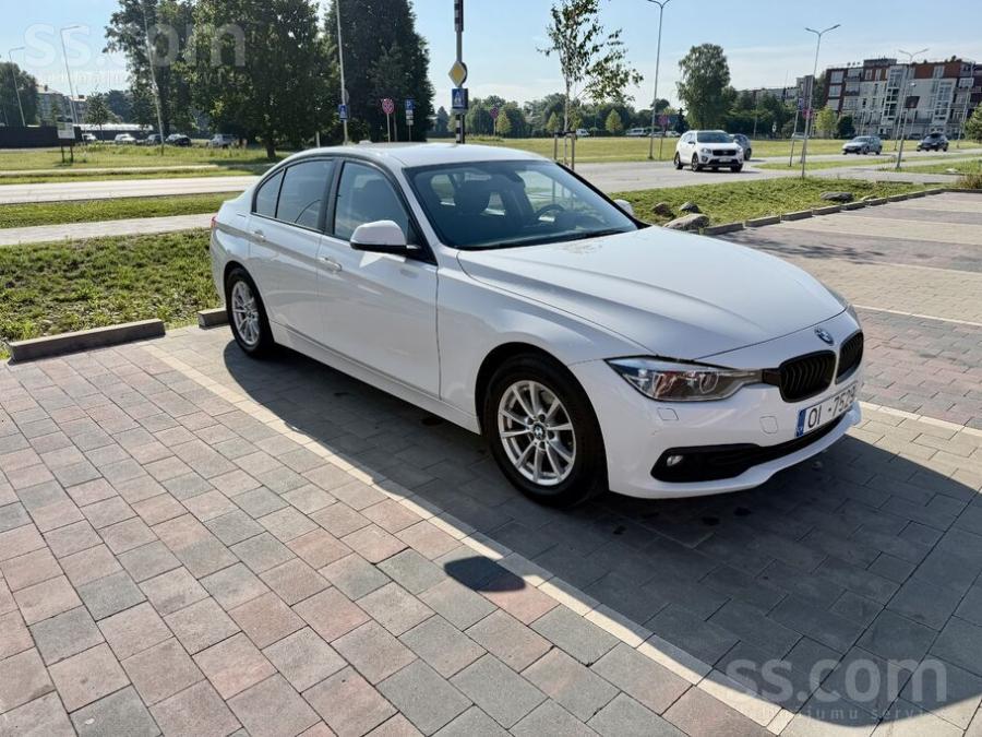 Белый БМВ 318 2018 в Рига, объемом двигателя 1.50 л и пробегом 174 тыс. км за 11200 €, фото 7 на AUTOMOTO.COM.LV