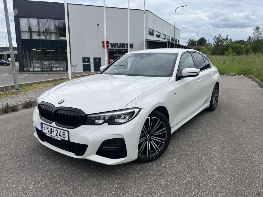 White BMW 318 2020 in Vilnius, with an engine capacity of 2.00 L and mileage of 185 thousand km for 21450 €, photo 1 on AUTOMOTO.COM.LV