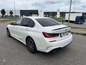 White BMW 318 2020 in Vilnius, with an engine capacity of 2.00 L and mileage of 185 thousand km for 21450 €, photo 8 on AUTOMOTO.COM.LV