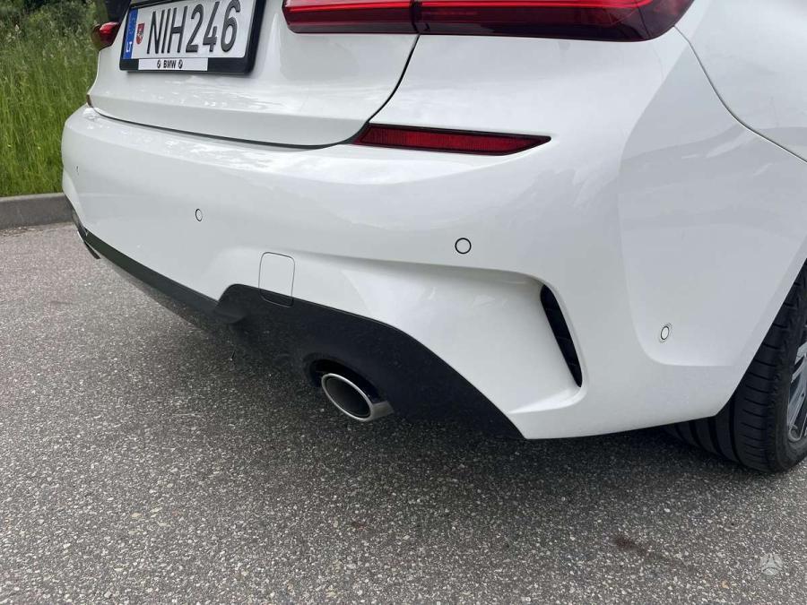 White BMW 318 2020 in Vilnius, with an engine capacity of 2.00 L and mileage of 185 thousand km for 21450 €, photo 17 on AUTOMOTO.COM.LV