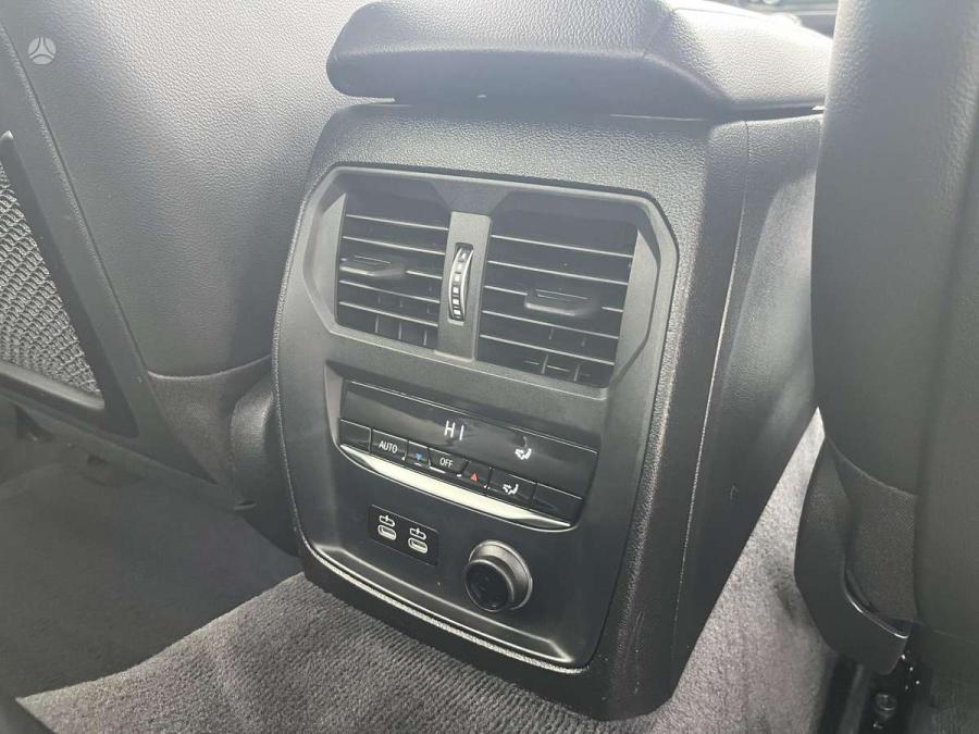 White BMW 318 2020 in Vilnius, with an engine capacity of 2.00 L and mileage of 185 thousand km for 21450 €, photo 23 on AUTOMOTO.COM.LV