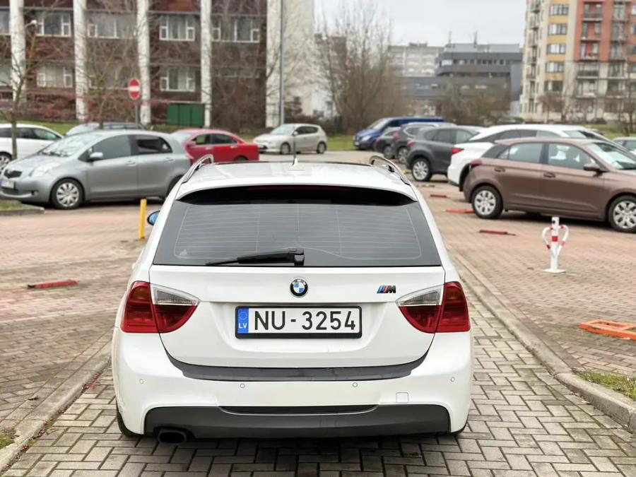 White BMW 318 2008 in Riga, with an engine capacity of 2.00 L and mileage of 252 thousand km for 3990 €, photo 4 on AUTOMOTO.COM.LV