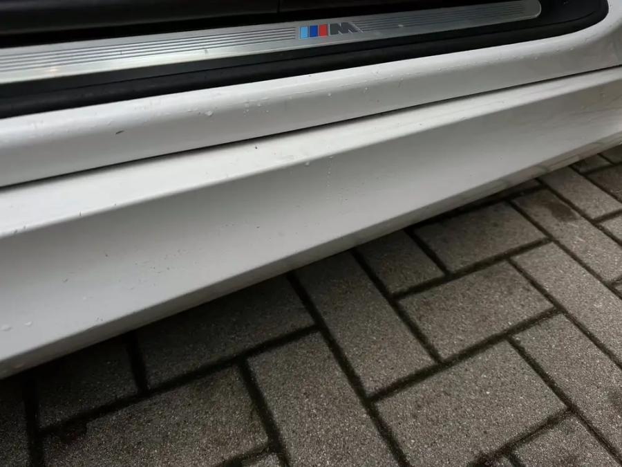 White BMW 318 2008 in Riga, with an engine capacity of 2.00 L and mileage of 252 thousand km for 3990 €, photo 10 on AUTOMOTO.COM.LV