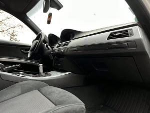 White BMW 318 2008 in Riga, with an engine capacity of 2.00 L and mileage of 252 thousand km for 3990 €, photo 11 on AUTOMOTO.COM.LV