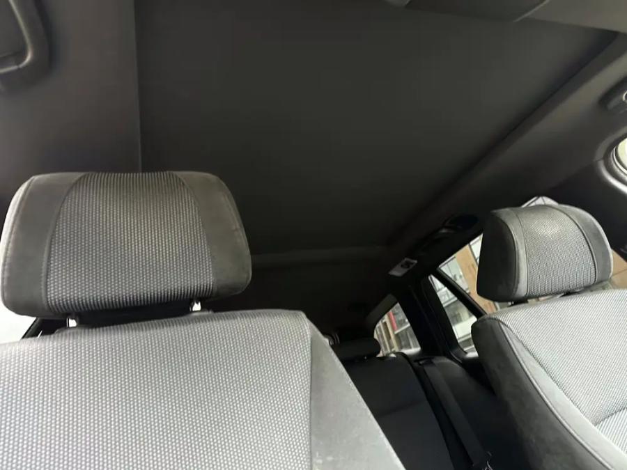 White BMW 318 2008 in Riga, with an engine capacity of 2.00 L and mileage of 252 thousand km for 3990 €, photo 13 on AUTOMOTO.COM.LV