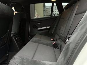 White BMW 318 2008 in Riga, with an engine capacity of 2.00 L and mileage of 252 thousand km for 3990 €, photo 15 on AUTOMOTO.COM.LV