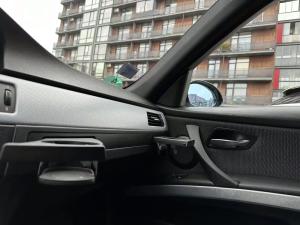 White BMW 318 2008 in Riga, with an engine capacity of 2.00 L and mileage of 252 thousand km for 3990 €, photo 24 on AUTOMOTO.COM.LV