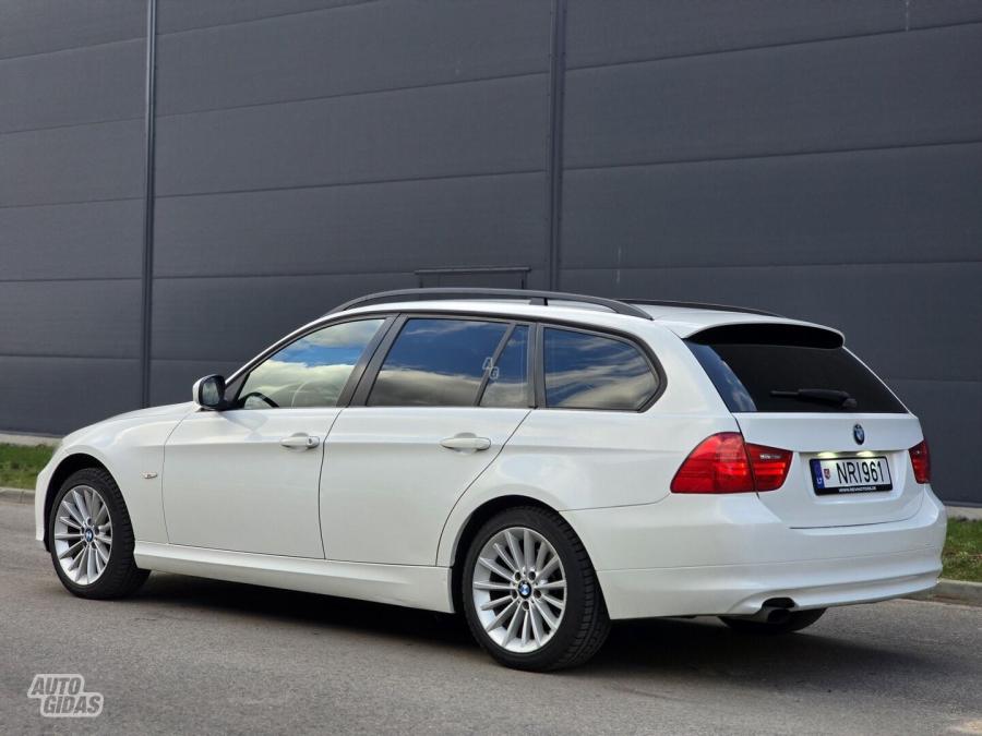 White BMW 318 2009 in Vilnius, with an engine capacity of 2.00 L and mileage of 348 thousand km for 3500 €, photo 7 on AUTOMOTO.COM.LV