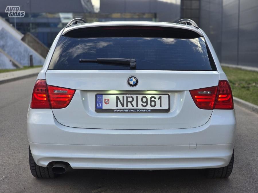 White BMW 318 2009 in Vilnius, with an engine capacity of 2.00 L and mileage of 348 thousand km for 3500 €, photo 8 on AUTOMOTO.COM.LV