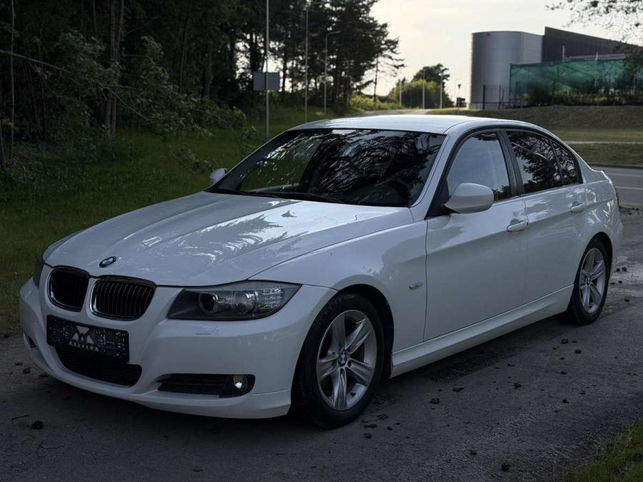 Balts BMW 318 2009 Utena, ar dzinēja tilpumu 2.00 L un nobraukumu 272 tūkst. km par 4990 €, foto 8 vietnē AUTOMOTO.COM.LV