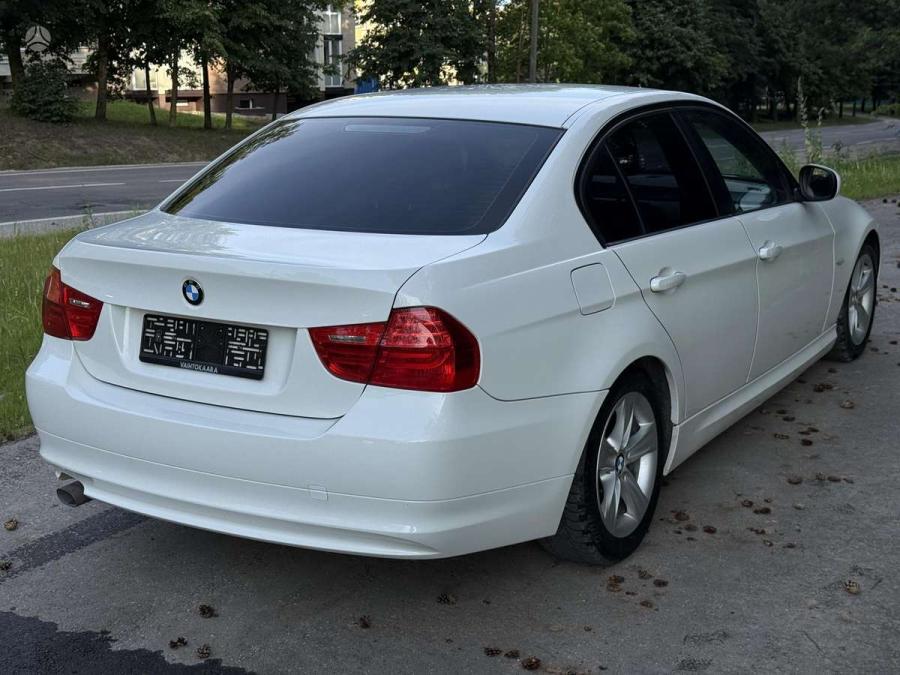Balts BMW 318 2009 Utena, ar dzinēja tilpumu 2.00 L un nobraukumu 272 tūkst. km par 4990 €, foto 16 vietnē AUTOMOTO.COM.LV